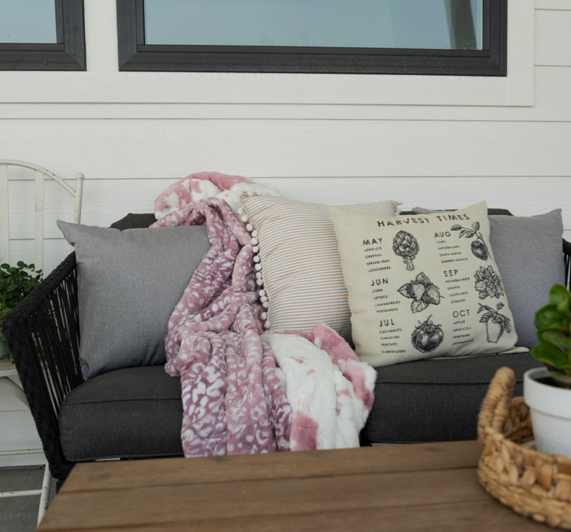 AboutUs - Cozy Minky Co